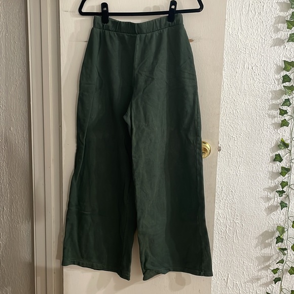 Zara | Pants & Jumpsuits | Zara Green Sweats | Poshmark